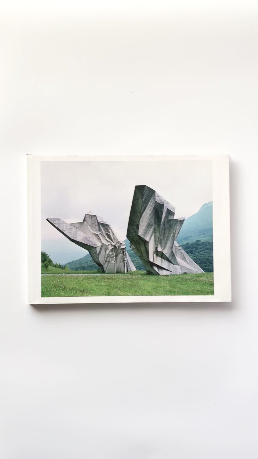 Spomenik by Jan Kempenaers – IACK